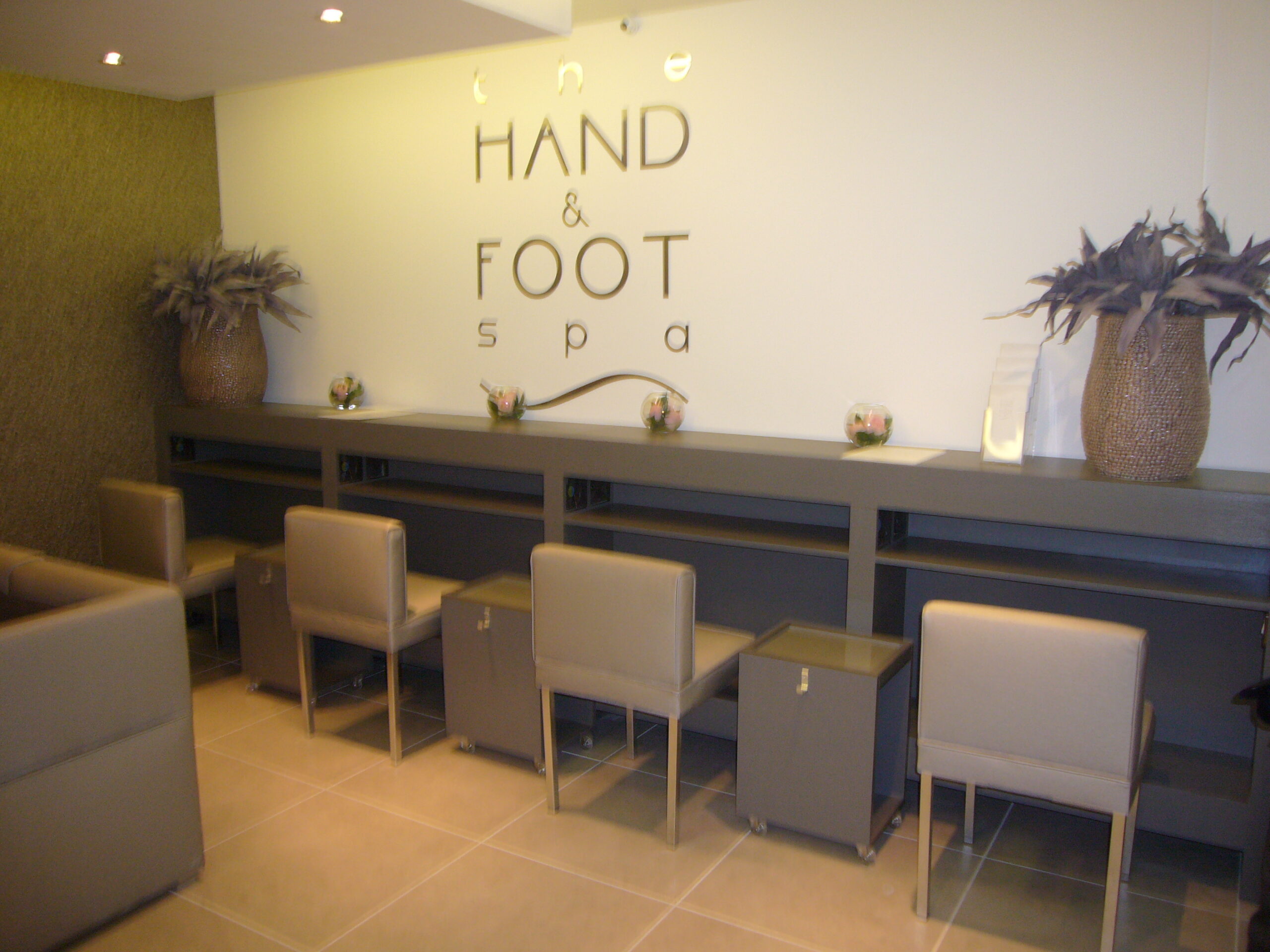 Nail Drying Station | Order Nail Dryer Tables For Salons | Michele Pelafas